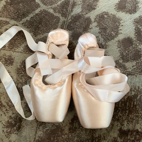 Bloch | Shoes | Bloch European Balance Pointe | Poshmark